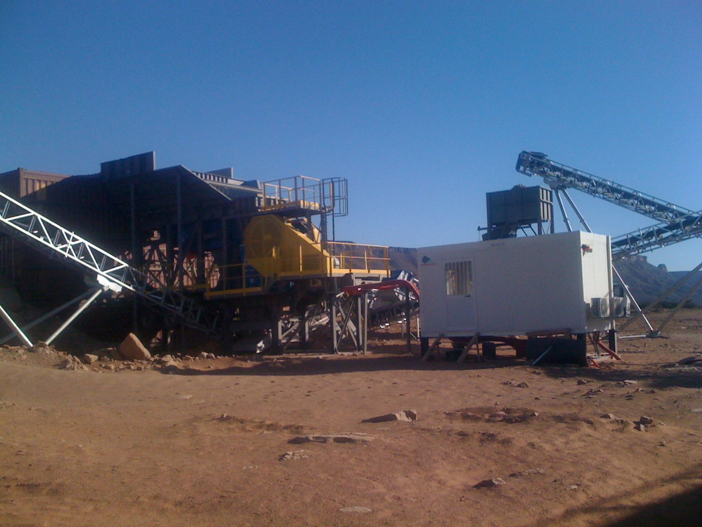 Installation mobile complète «clé en main» totalement réalisée par Roc ...